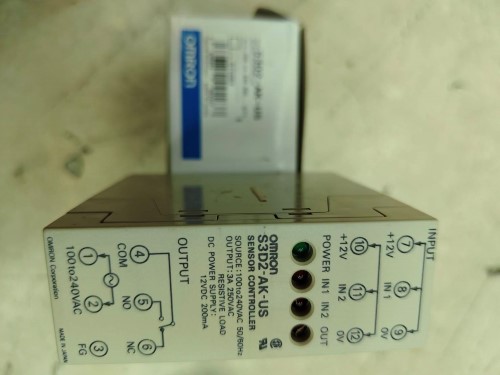 OMRON SENSOR CONTROL MOD.S3D2-AK-US 220V ราคา 3,800 บาท
