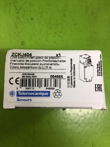 SCHNEIDER ZCKY81 , ZCKJ404 ราคา 200 บาท