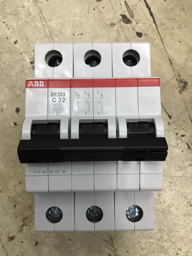 ABB SH203-C32 ราคา 872 บาท