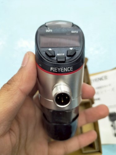 KEYENCE MODEL: GP-M400 10-30VDC ราคา 11,800.00 บาท