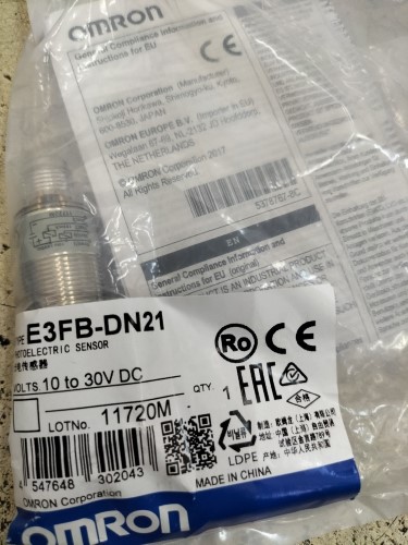 OMRON E3FB-DN21 ราคา 1,710 บาท
