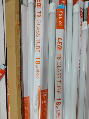 หลอดไฟ FSL LED T8 GLASS TUBE 18W 6500K ราคา 90 บาท