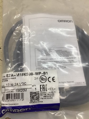 OMRON E2A-M18KS08-WP-B1 ราคา 900 บาท