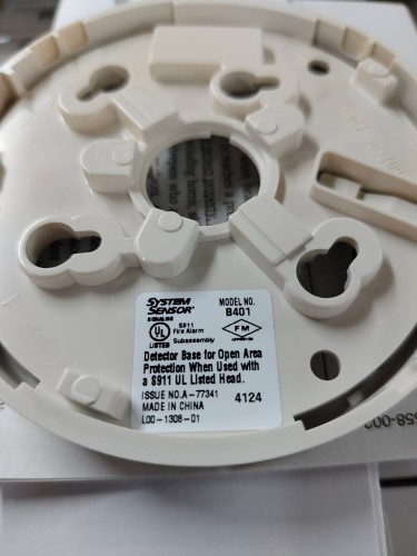 SYSTEM SENSOR DETECTOR BASE MODEL: B401 ของรหัส SD-65 ราคา 80 บาท