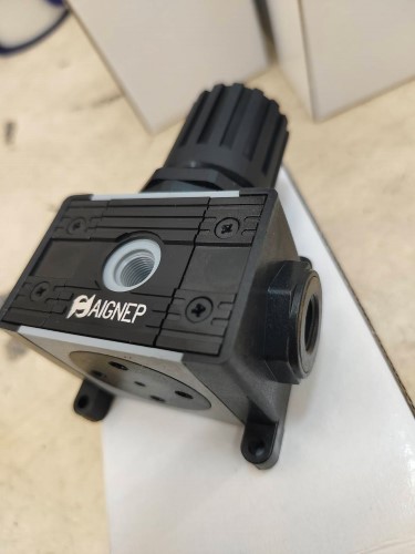 AIGNEP ตัวปรับแรงดันลม REGULATOR MODEL: T020 103 010 000 REG1 1/4" 0 ...