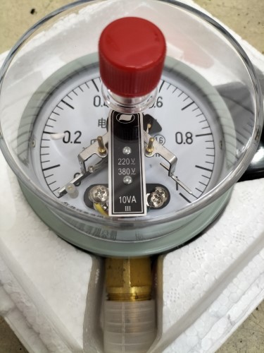 HONGQI PRESSURE GAUGE MODEL: YX-100 4",0-1MPA 1/2" NPT ราคา 1,200 บาท