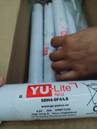 YUASA BATTERY YU-LITE NI-CD MODEL: 5DH4-0F4/LS 6.0V 4AH ราคา 8,800.00 บาท