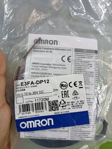 OMRON PHOTOELECTRIC SENSOR MODEL: E3FA-DP12 10-30VDC ราคา 946.00 บาท
