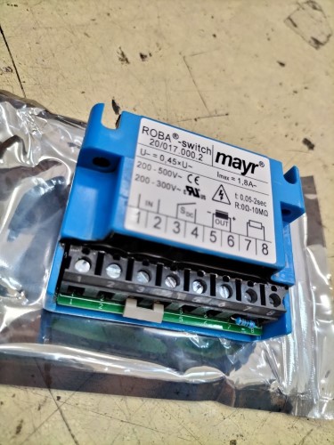 MAYR ROBA SWITCH 20/017.000.2U0.45XU 200-500V 200-300V ราคา 11,000 บาท