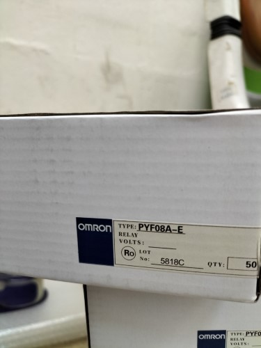 OMRON PYF08A-E ราคา 40 บาท