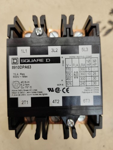 SQUARE D MAGNETIC CONTACTOR MODEL: 8910DPA63 60A 3POLES ราคา 11,800 บาท
