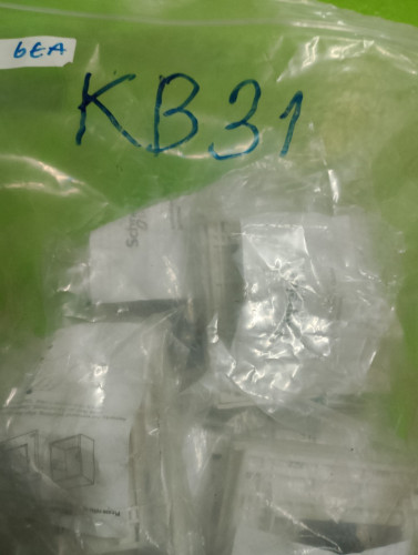 KB31 250V SCHNEIDER ราคา 180 บาท