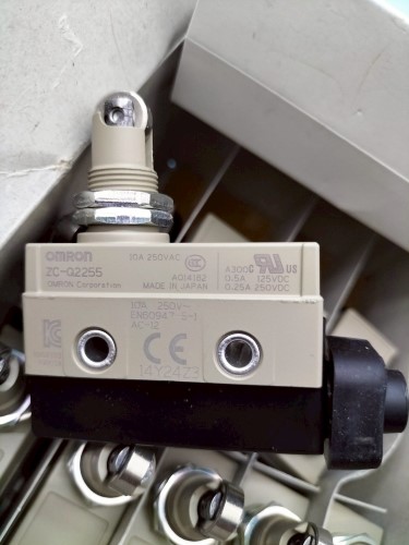 OMRON SWITCH MODEL: ZC-Q2255 ราคา 660 บาท