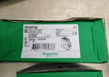 SCHNEIDER GV3P32 ราคา 2612 บาท