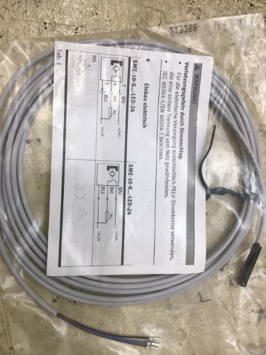 BANNER LX3EQ ราคา 9000 บาท