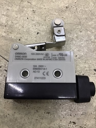 OMRON D4MC-3030 A300 10A 250V ราคา 362 บาท