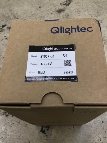 QLIGHTEC S100R-BZ-24R ราคา 900 บาท