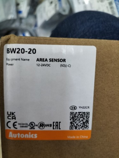 AUTONIC AREA SENSOR SAFETY MODEL: BW20-20 12-24VDC ราคา 13,000 บาท