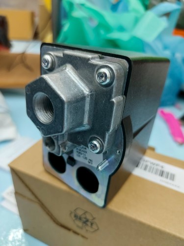 CONDOR PRESSURE SWITCH FOR COMPRESSOR TANK K06 MODEL: MDR3 16-20A EN ...