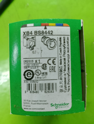 XB4-BS542 SCHNEIDER ราคา 600 บาท