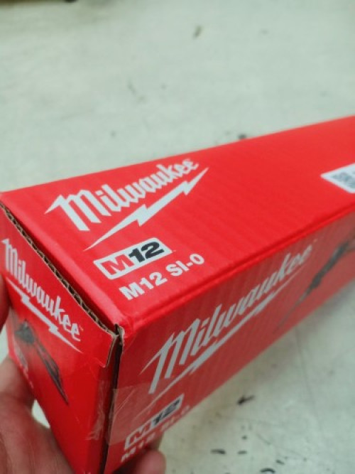 MILWAUKEE CORDLESS SOLDERING IRON MODEL: M12 M12SI-0 ราคา 3,400 บาท