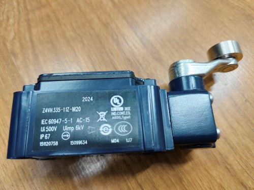 SCHMERSAL Z4VH-335-11Z-M20 ราคา 4,228 บาท