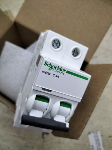 SCHNEIDER BREAKER MODEL: IC65N 2P C4A ราคา 895 บาท