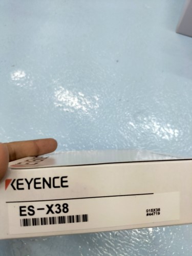 KEYENCE SENSOR MODEL: ES-X38 ราคา 4,000.00 บาท