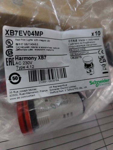 SCHNEIDER XB7EV04MP ราคา 96 บาท