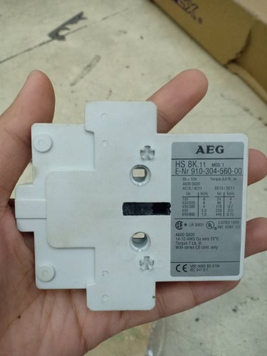 AEG AUX CONTACT BLOCK MODEL: HS 8K.11 E-NR 910-304-560-00 ราคา 3,648 บาท