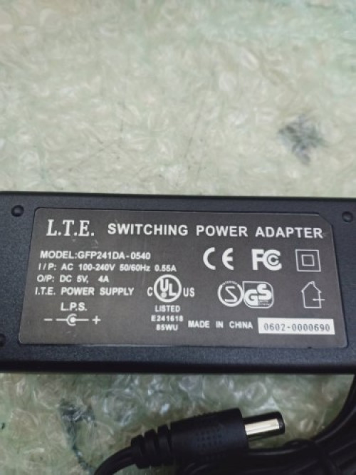 L.T.E SWITCHING POWER ADAPTER MODEL : GFP241DA-0540 AC100-240 50/60HZ 0 ...