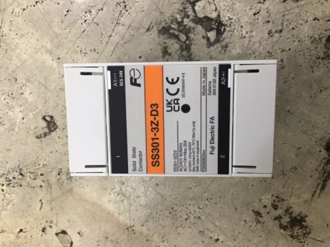 FUJI SS301-3Z-D3 ราคา 2,978.25 บาท