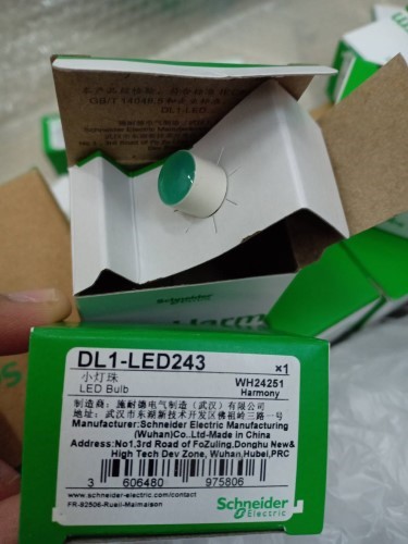 SCHNEIDER LED BULB MODEK: DL1-LED243 GREEN DC24V ราคา 46.75 บาท