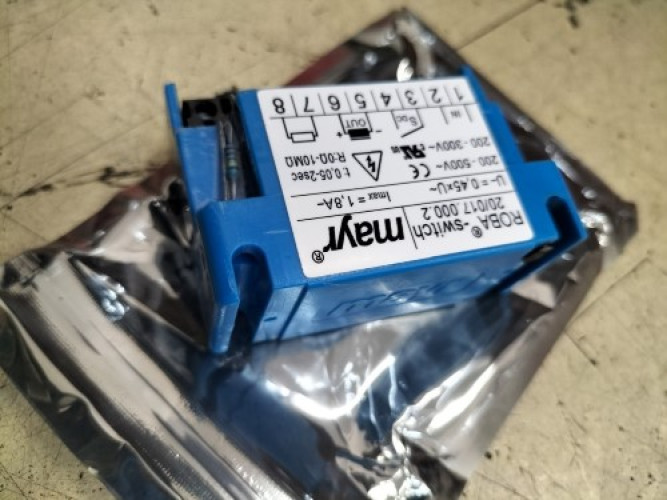 MAYR ROBA SWITCH 20/017.000.2U0.45XU 200-500V 200-300V ราคา 11,000 บาท