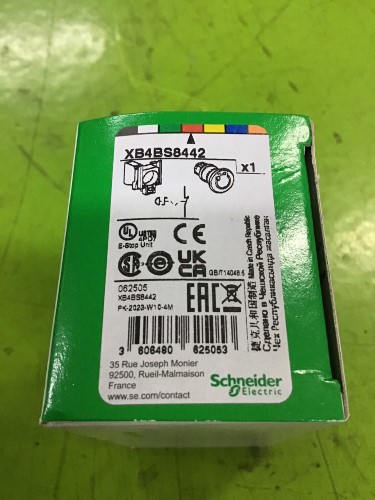 SCHNEIDER XB4BS8442 ราคา 480 บาท