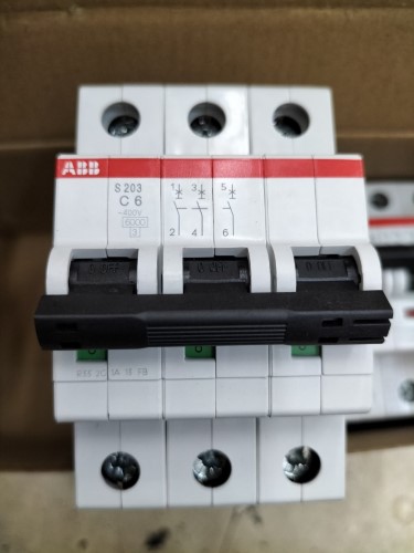 ABB MODEL: S203-C6 ราคา 800 บาท
