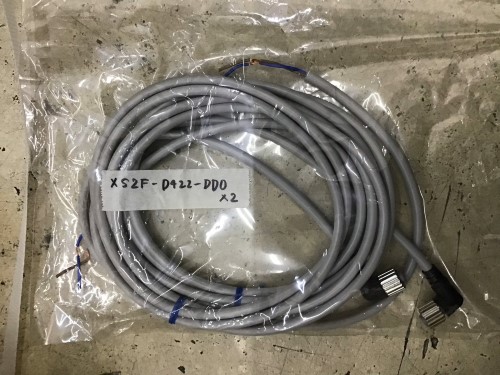 OMRON XS2F-D422-DD0 ราคา 460 บาท