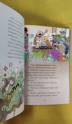 The CAPTAiN UNDERPANTS COLLECTION IN FULL COLOR (BOXSET)