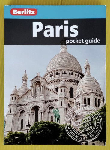 Paris pocket guide by Berlitz