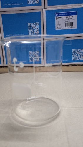 Duran Beaker, Low form, with spout