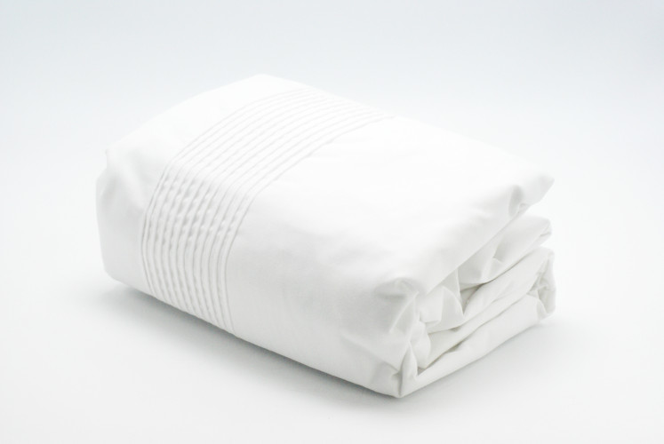 Valea Home : VLHBESKW-K* ผ้าคลุมชายเตียง Bed Skirt with Stitch on White ...
