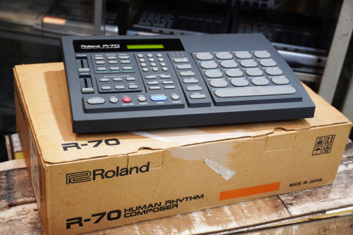 เหมือนใหม่กล่องครบ Roland R-70 (JAPAN) ซาวด์เพอคัสชั่นดีสุดๆ ลงจังหวะ ...