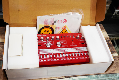 ใหม่แกะกล่อง Behringer RD-6-RD Analog Drum Machine, Red