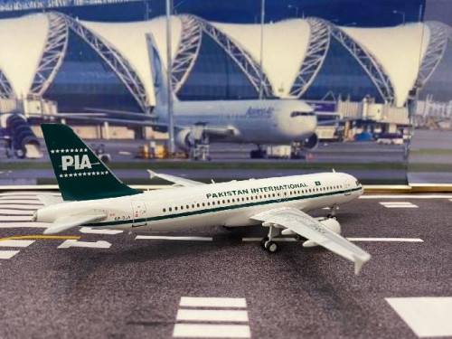Inflight IF320PK0824 1:200 PIA A320-214 AP-BLA [Width 17 Length 18.5 ...