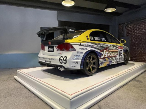 One Model: 20C02-01 1:18 FD2 Js Racing [Width 10 Length 25 Height 7 cms]