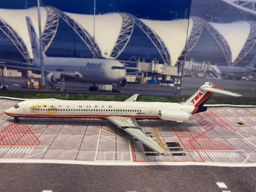 Gemini Jets G2911 1:200 TWA MD-80 N960TW [Width 16 Length 22.5 Height 4 ...