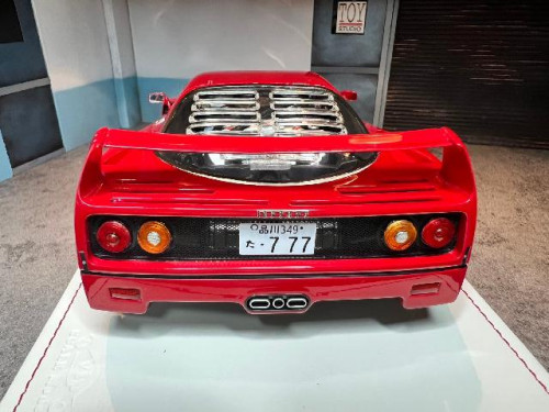 VIP18031 1:18 Ferrari F40 Winter Edition (Resin) [Width 10.5 Length 23 ...