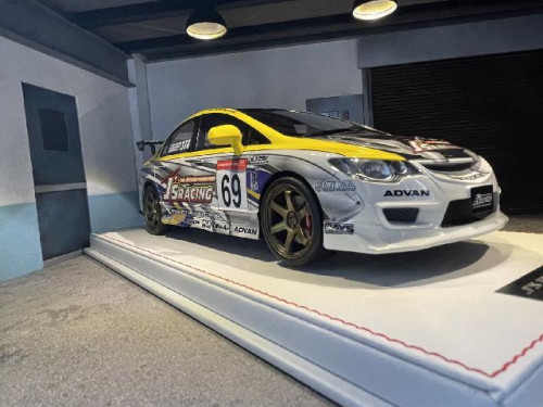 One Model: 20C02-01 1:18 FD2 Js Racing [Width 10 Length 25 Height 7 cms]