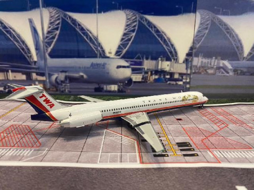 Gemini Jets G2911 1:200 TWA MD-80 N960TW [Width 16 Length 22.5 Height 4 ...