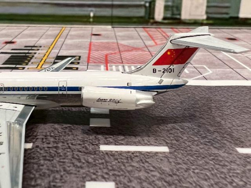 JCWings 1:400 CAAC MD-82 B-2101 XX40097 [Width 8 Length 11 Height 2 cms]